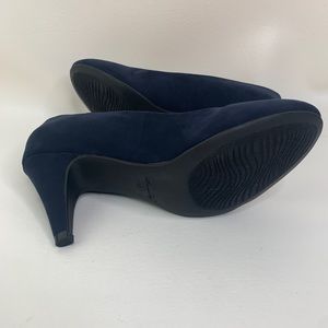 American Rag | Shoes | American Rag Cie Felix Navy Classic Pump Heels ...